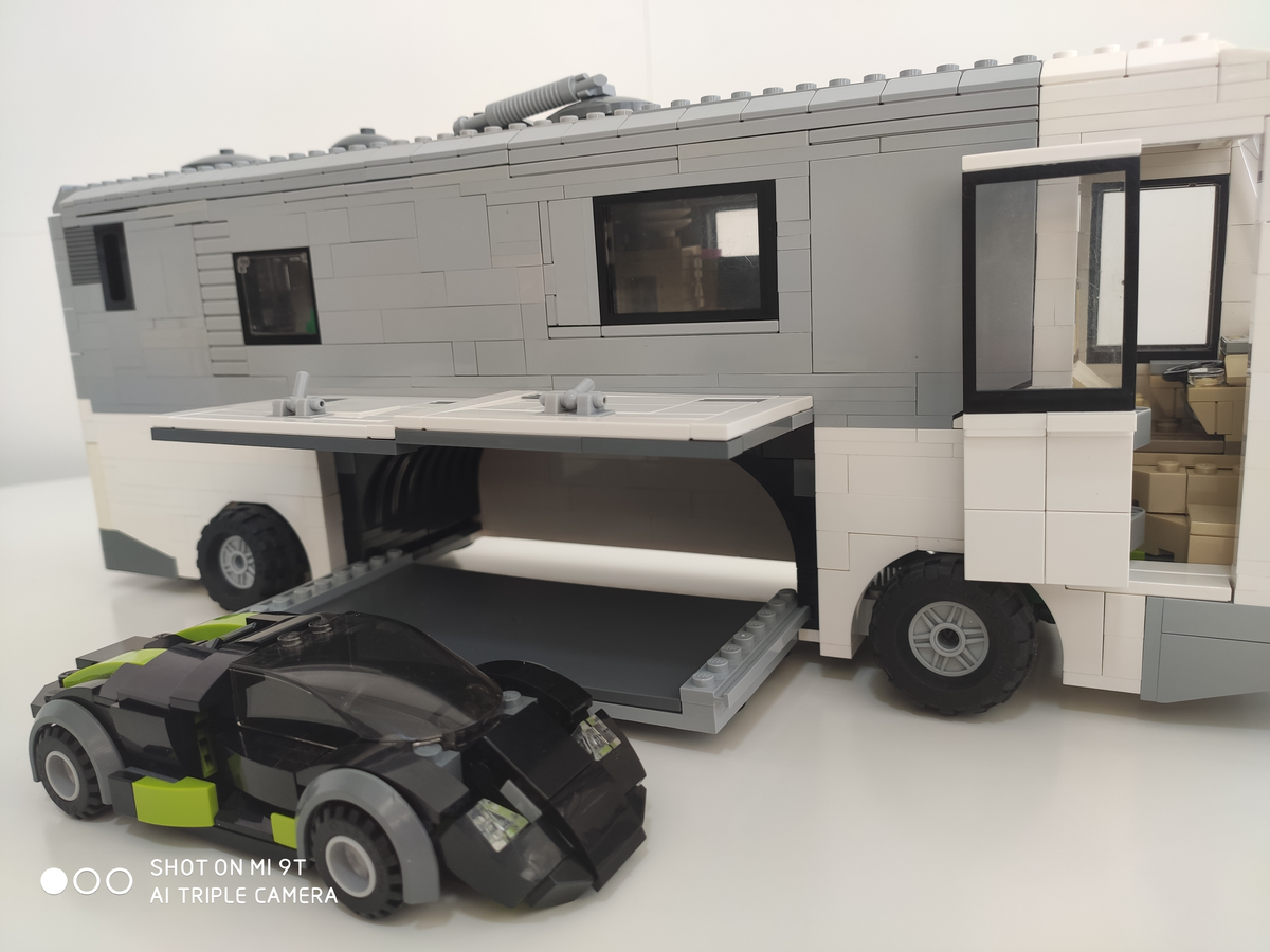 LEGO IDEAS - Deluxe Mobile Home