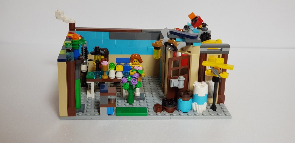 LEGO IDEAS - Spacecraft Repair Shop