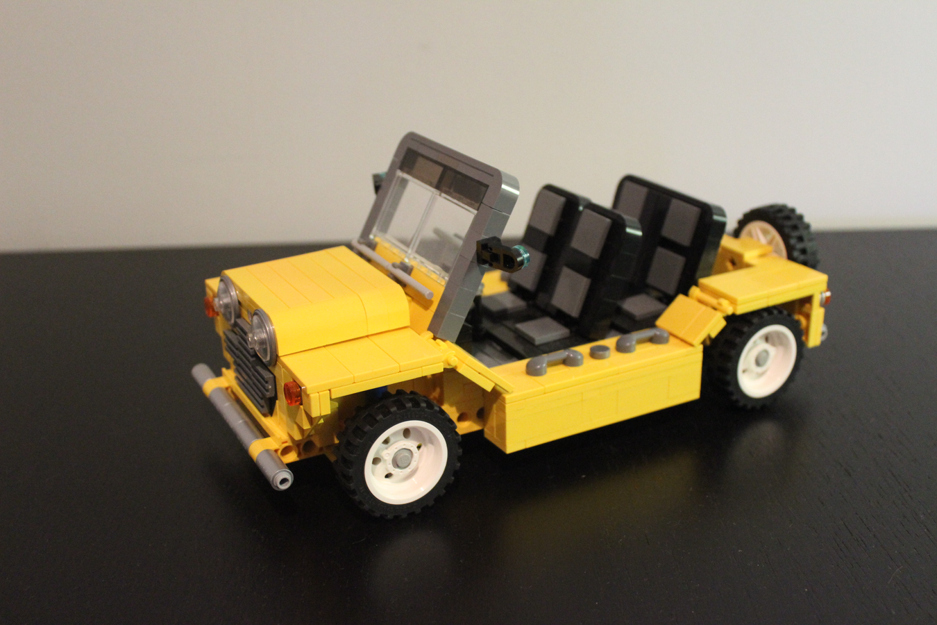 LEGO IDEAS - Mini Moke Mk I