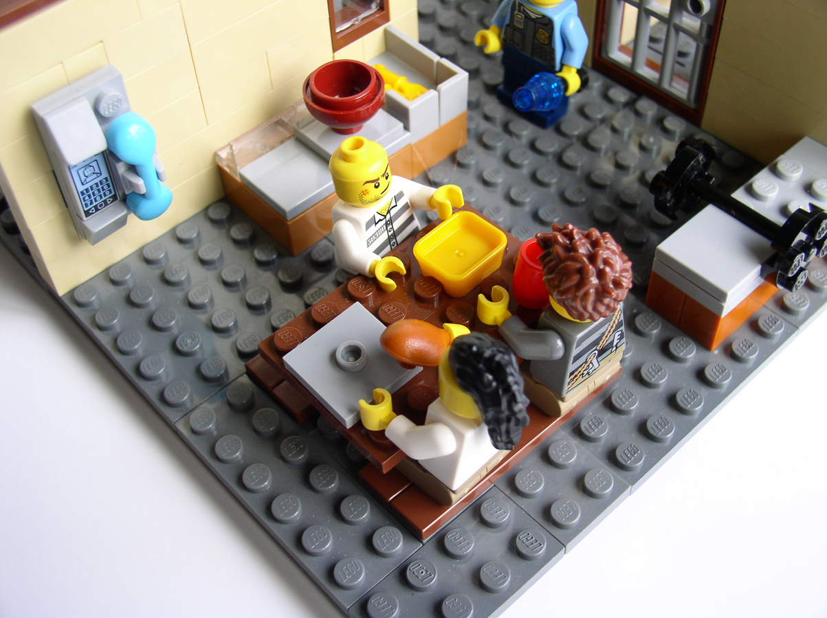 LEGO IDEAS - Detention Compound/Prison