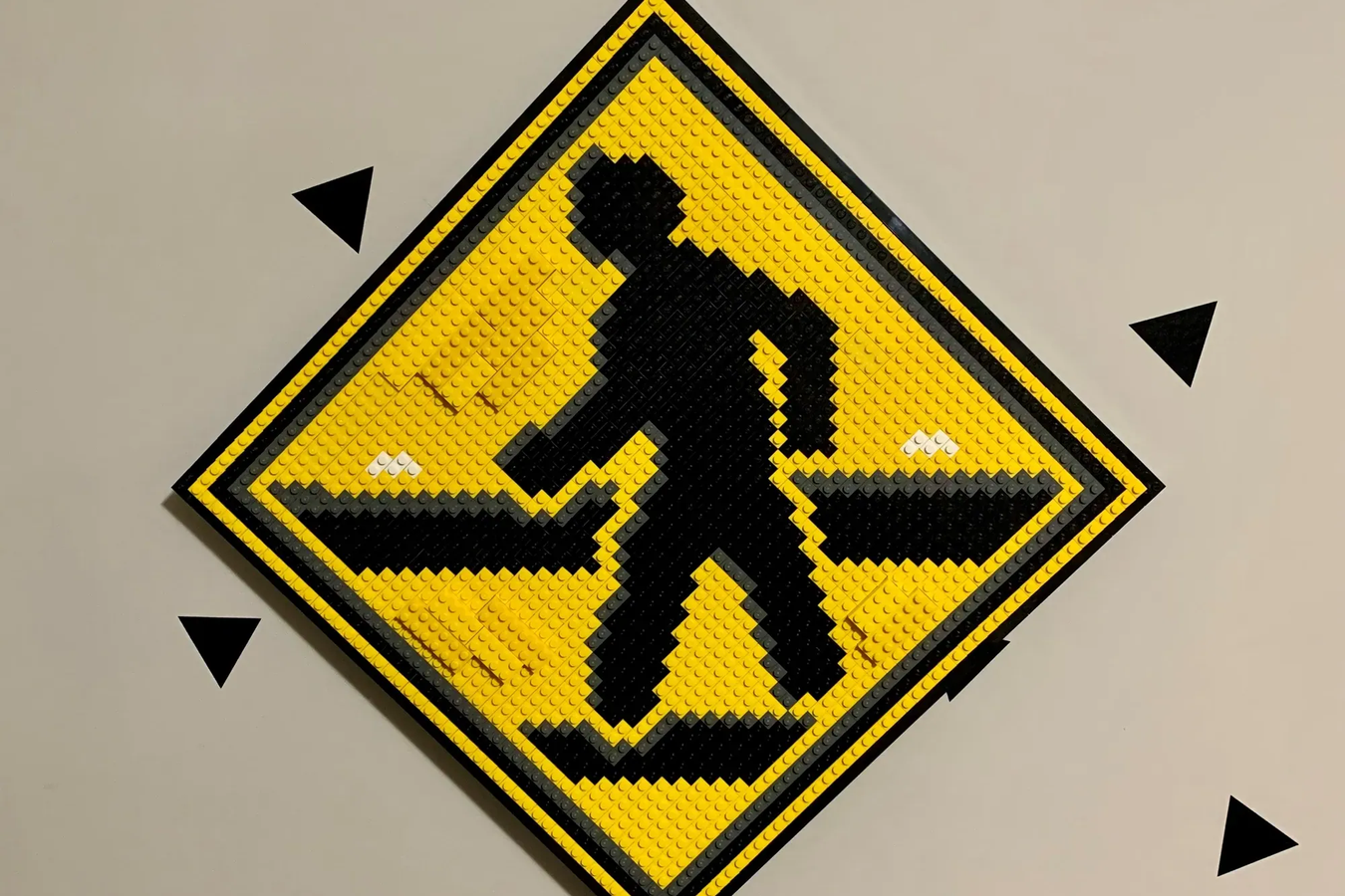 LEGO IDEAS - Pedestrian Crossing Replica Sign
