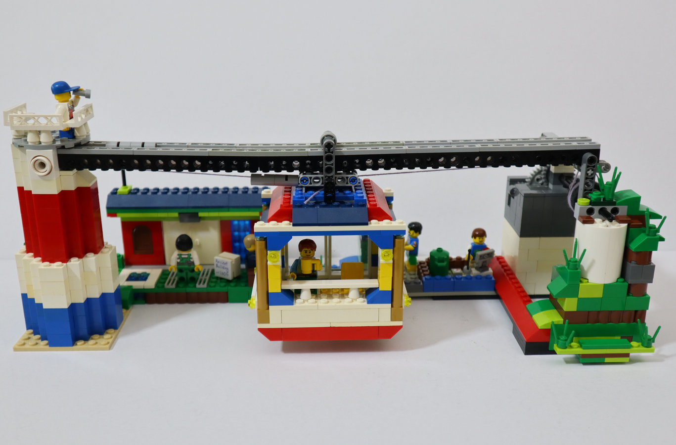 LEGO IDEAS - Motorized Aerial Tramway