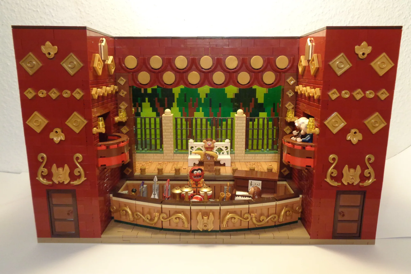 LEGO IDEAS - Stage From the Muppet Show