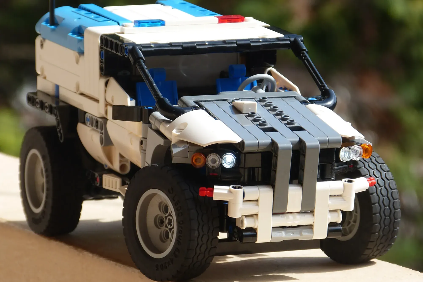 LEGO IDEAS - Police Truck