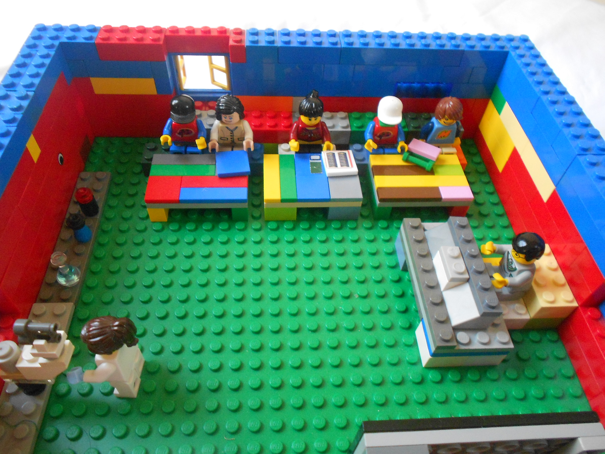 LEGO IDEAS - Science Classroom