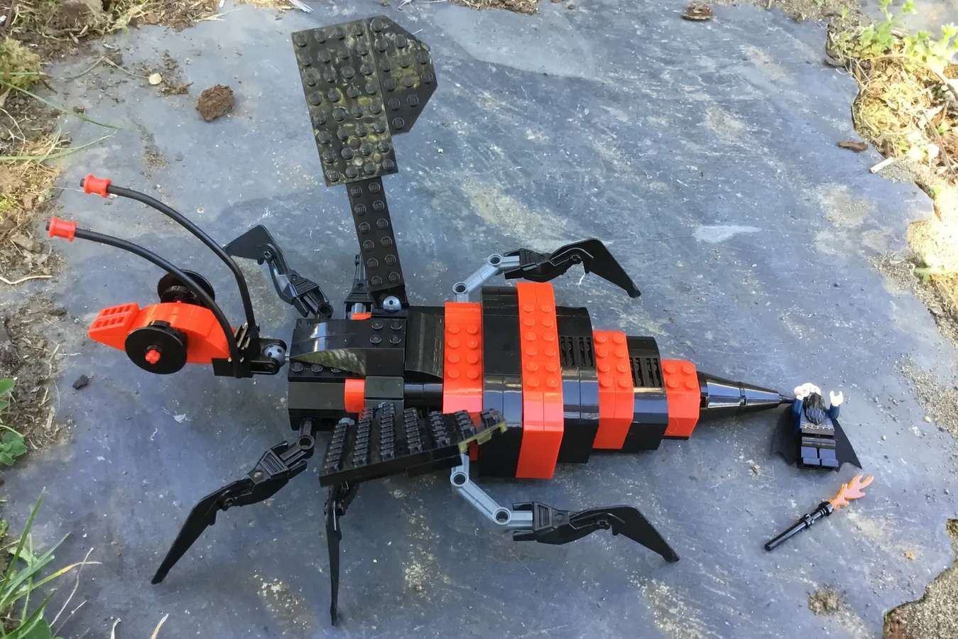 LEGO IDEAS - Humongous Hornet