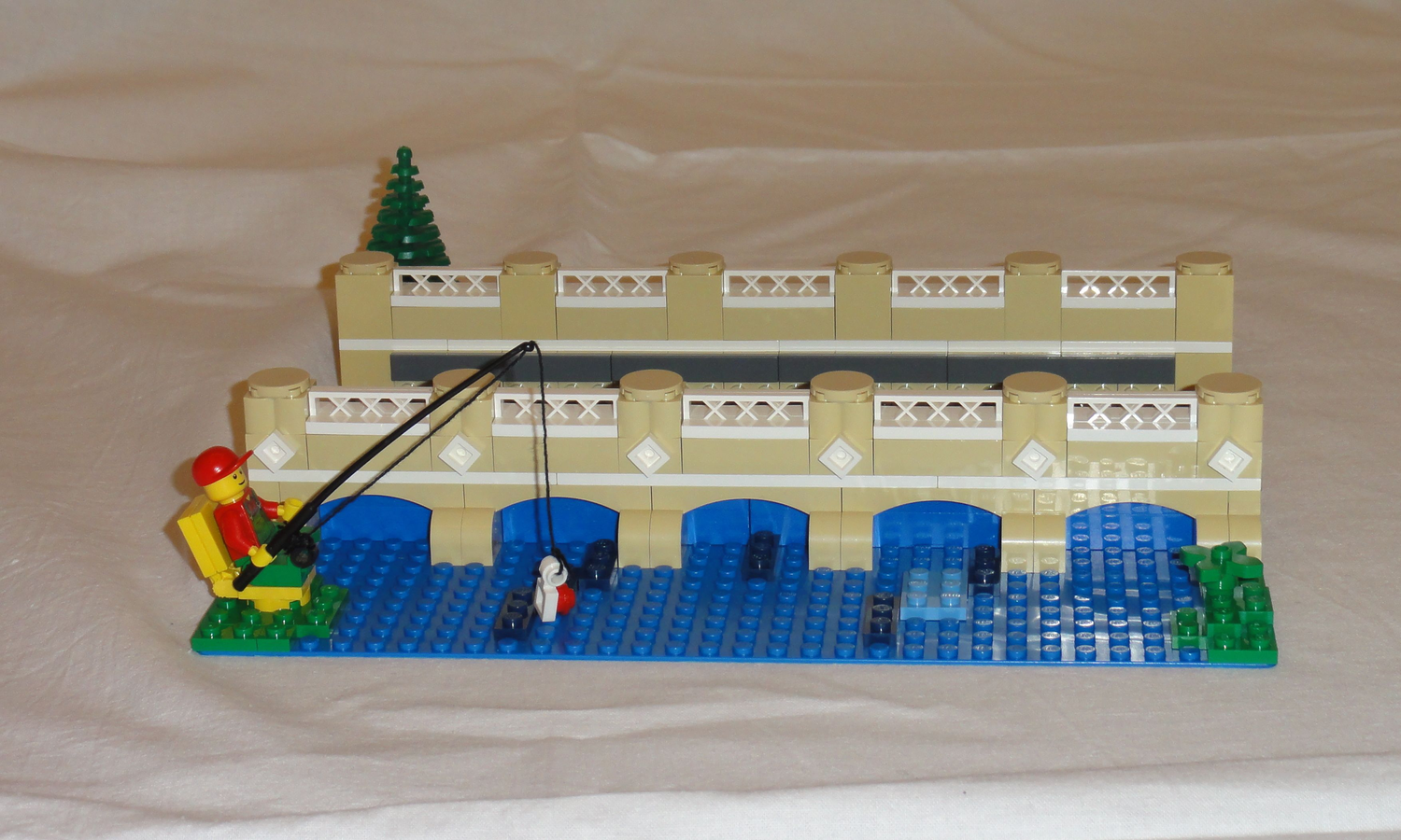 LEGO IDEAS - Expandable river bridge for trains with visual illusion