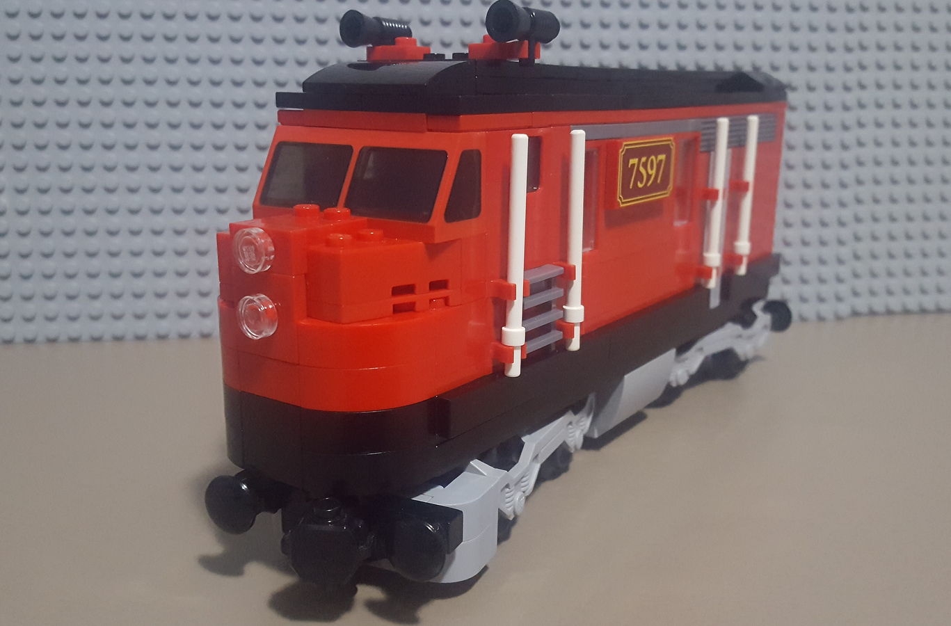 LEGO IDEAS - F7A Inspired Diesel Locomotive