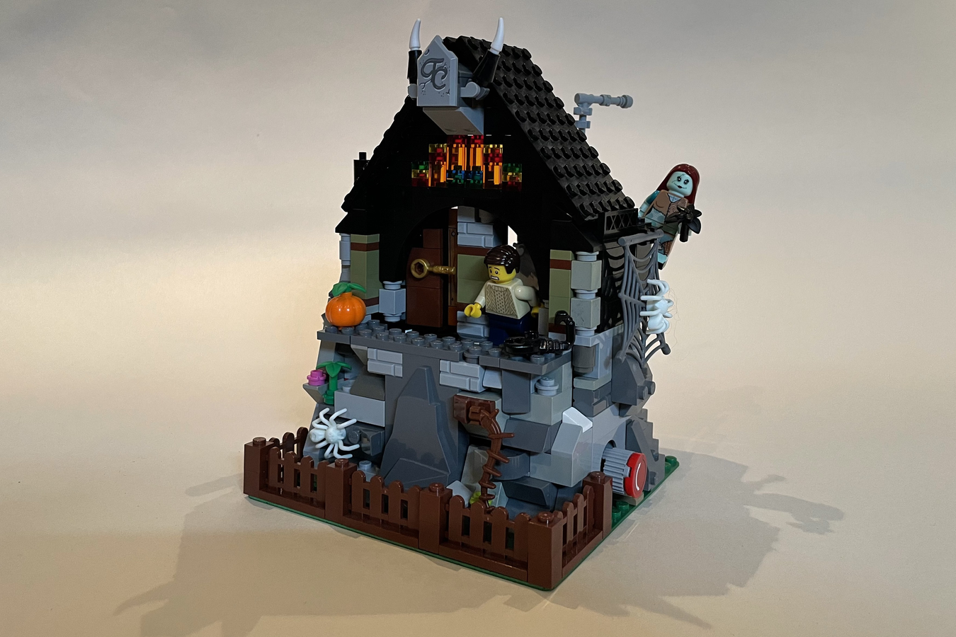 LEGO IDEAS - Haunted Mountain House