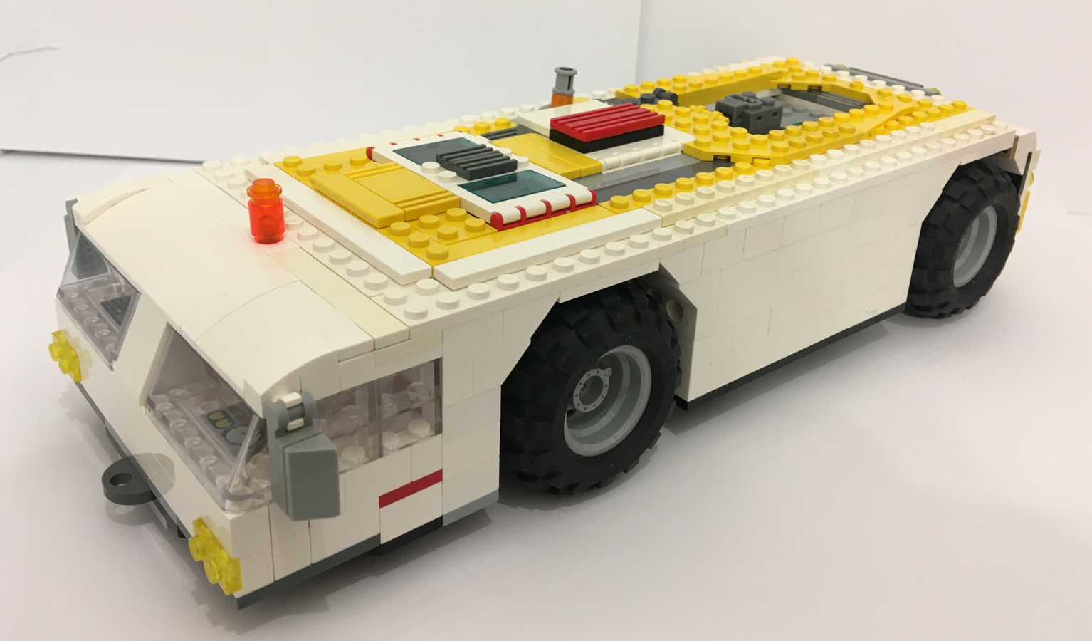 LEGO IDEAS - Airport Pushback Tractor