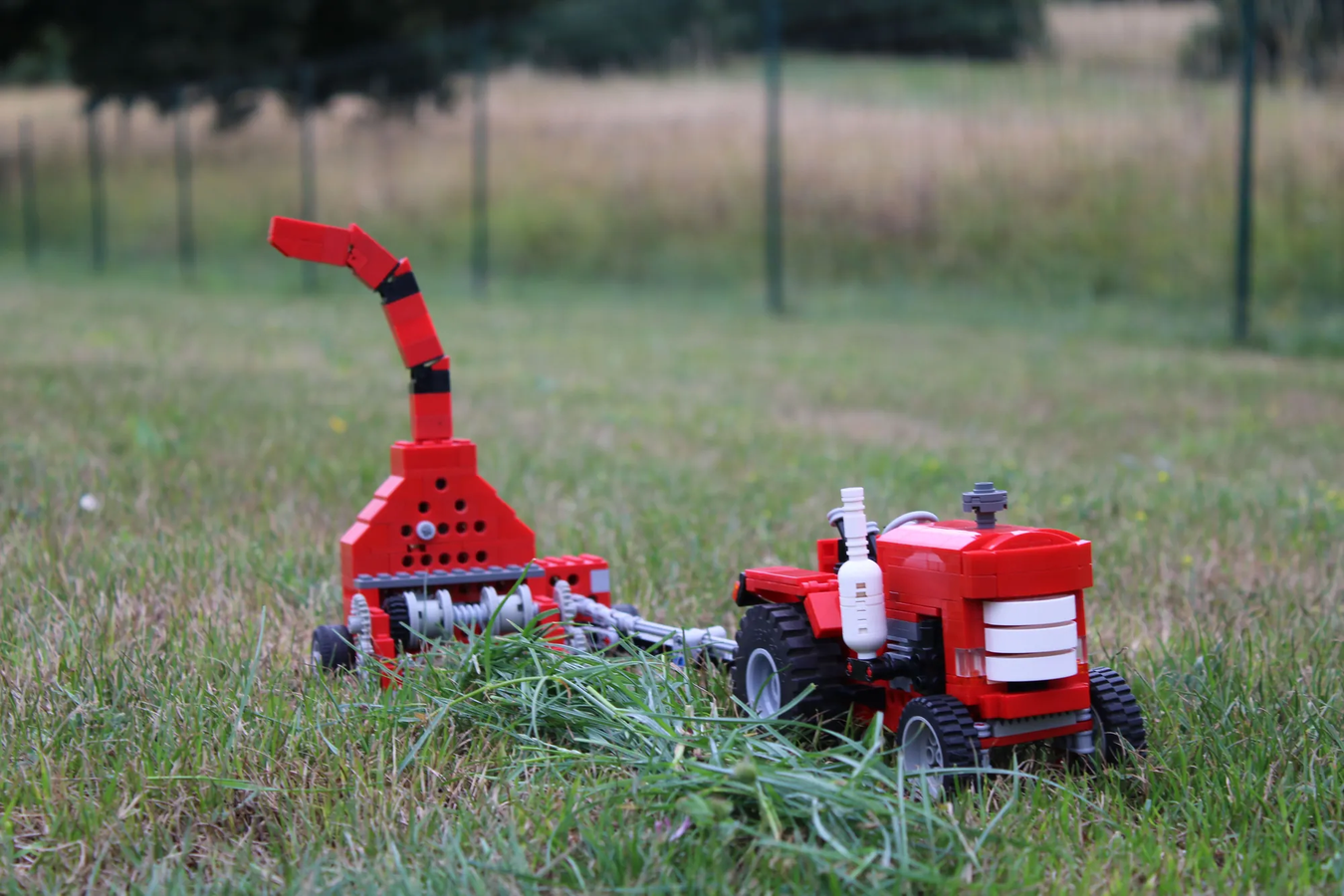 LEGO IDEAS - Old Tractor and Harvester