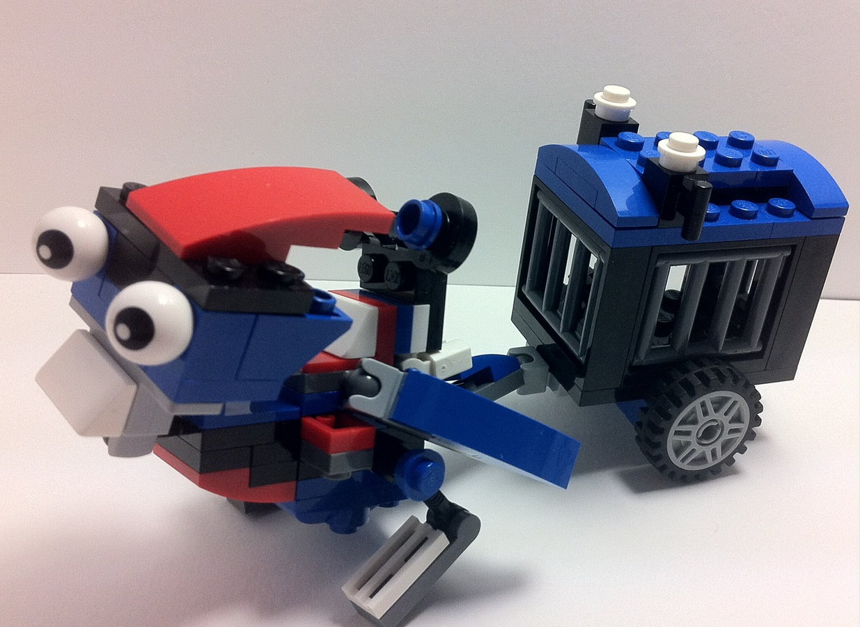 LEGO IDEAS - Roadrunner With A Wheeled Cage