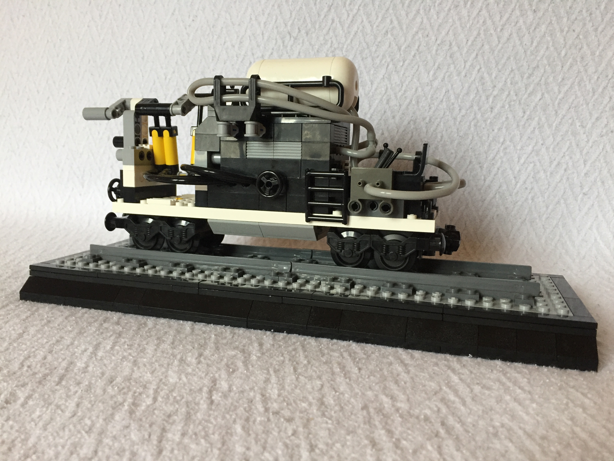 LEGO IDEAS - Pneumatic Rail Car