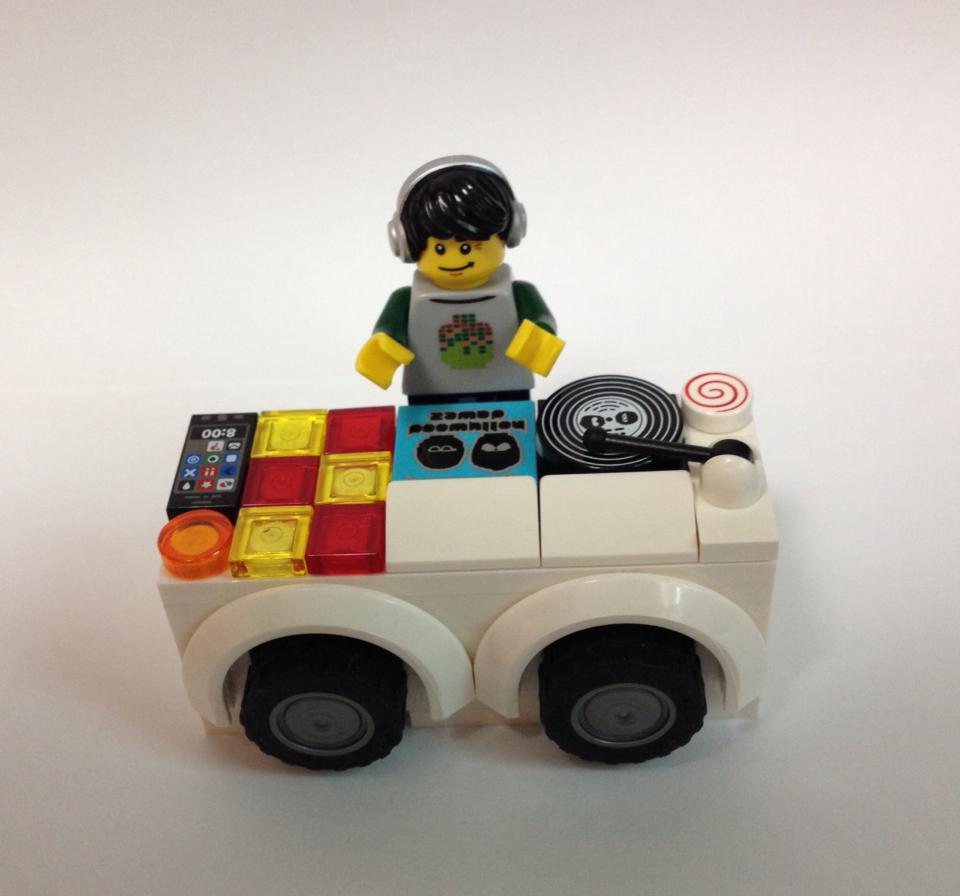 LEGO IDEAS - Mini DJing Machine