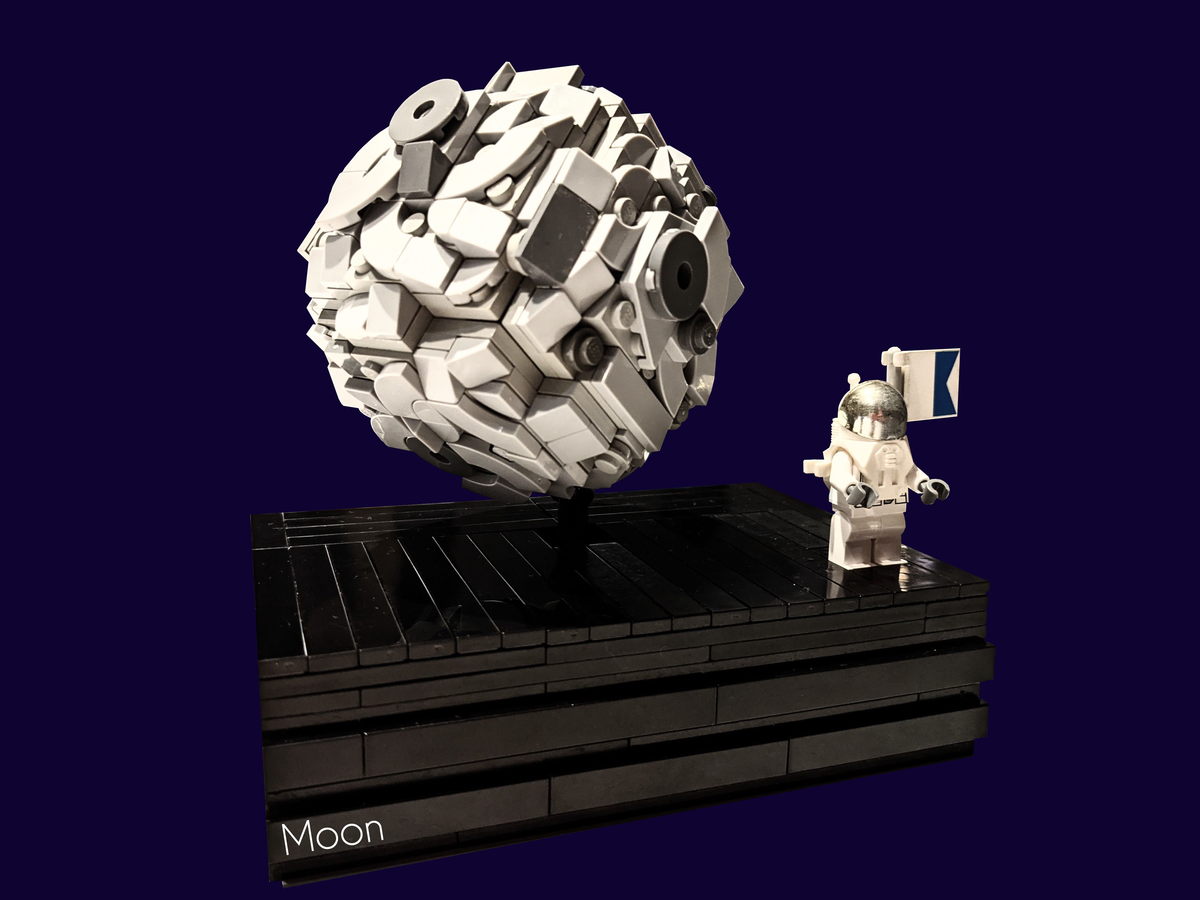 LEGO IDEAS - The Orbiting Moon