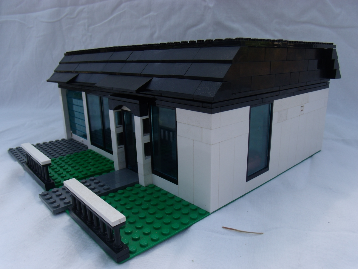 LEGO IDEAS - Modern LEGO House With Sportscar 2