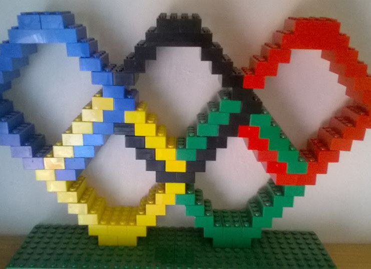 LEGO IDEAS - Olympic Rings Mini-figure Stand