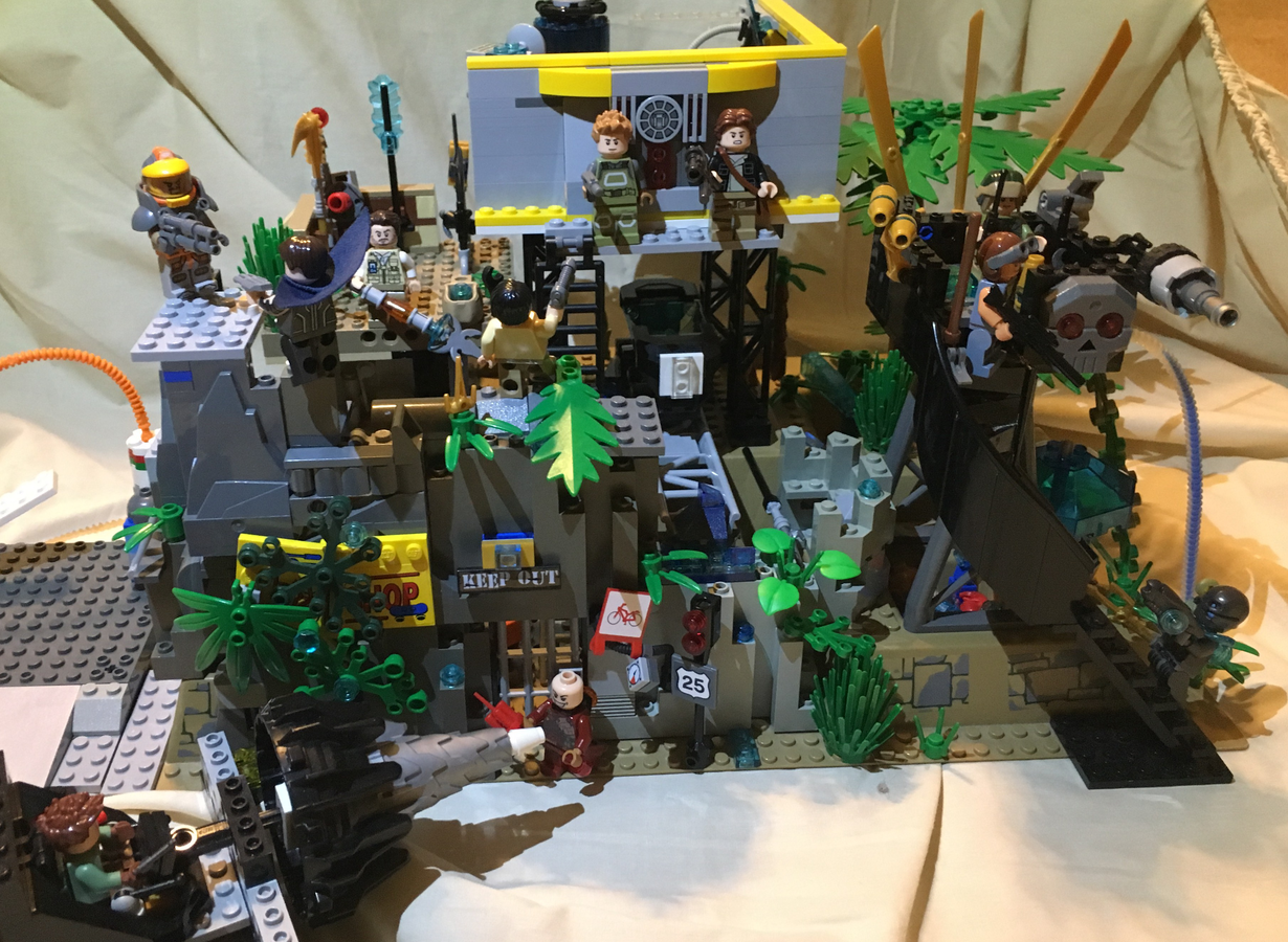 LEGO IDEAS - Hi-Tech Mining Facility Attack
