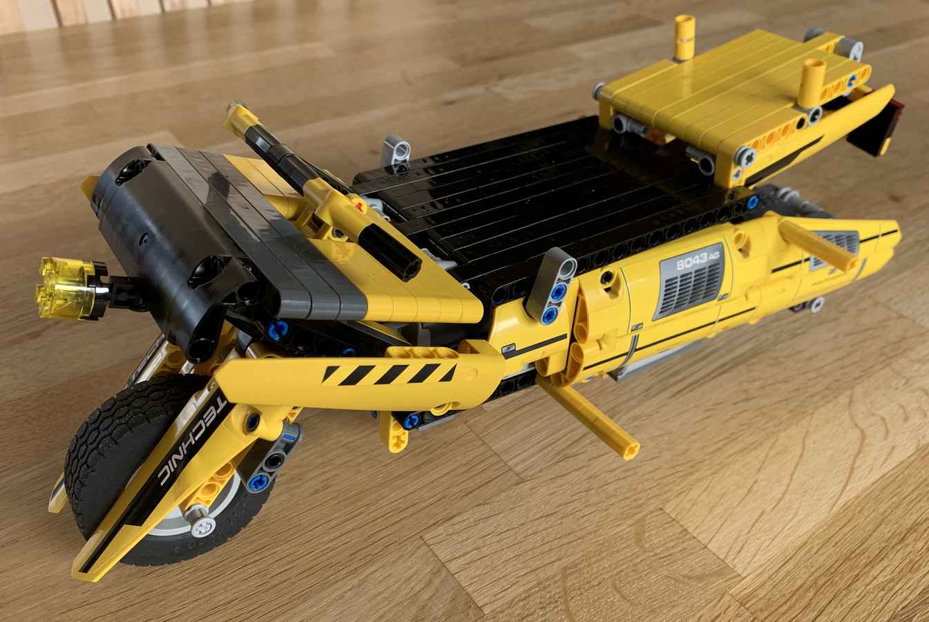 LEGO IDEAS - Motorized Motorcycle