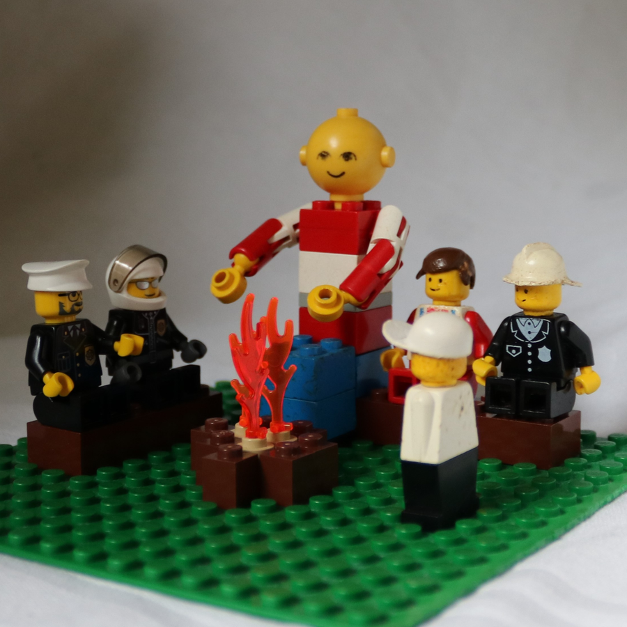 LEGO IDEAS - Making New Friends! - Generation Mettup