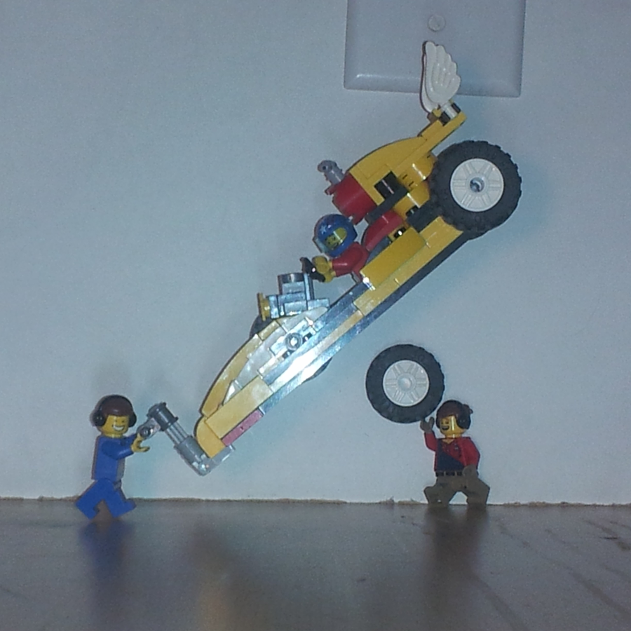 LEGO IDEAS - LEGO Balance Challenge - Super Pit Crew!