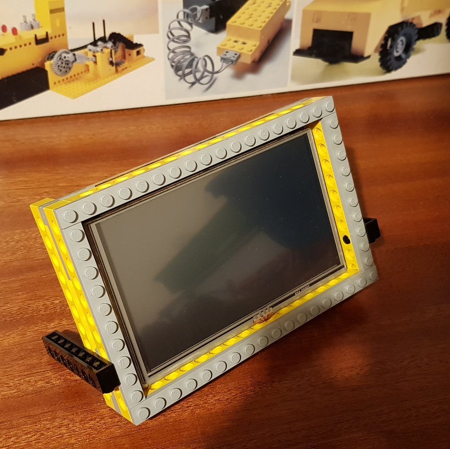 LEGO IDEAS - LEGO Hacks! - Frame for HDMI LCD screen