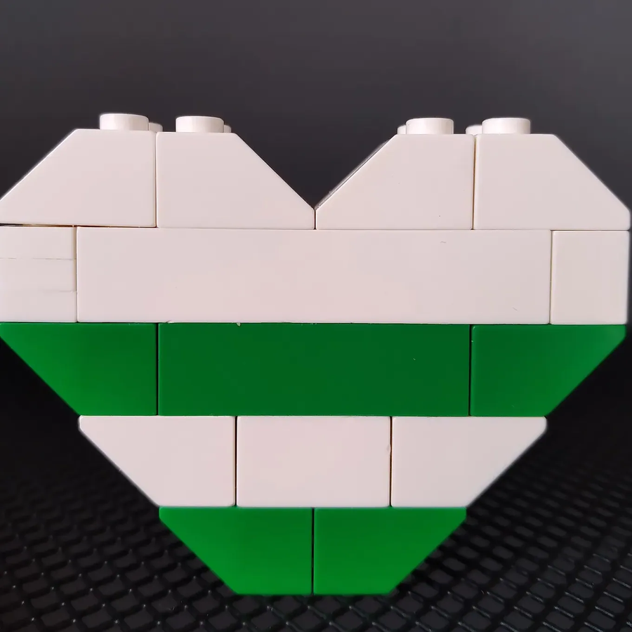 LEGO IDEAS - Build a Heart, Share the Love! - Bright