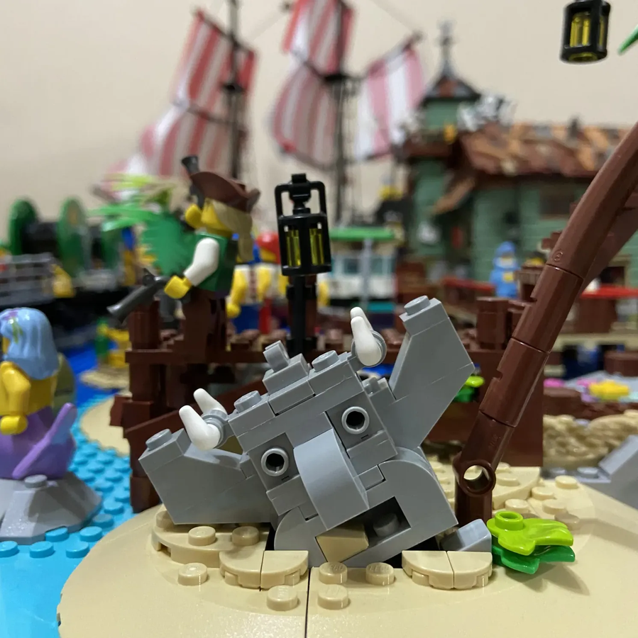 LEGO IDEAS - Ahoy Matey! - Paradise