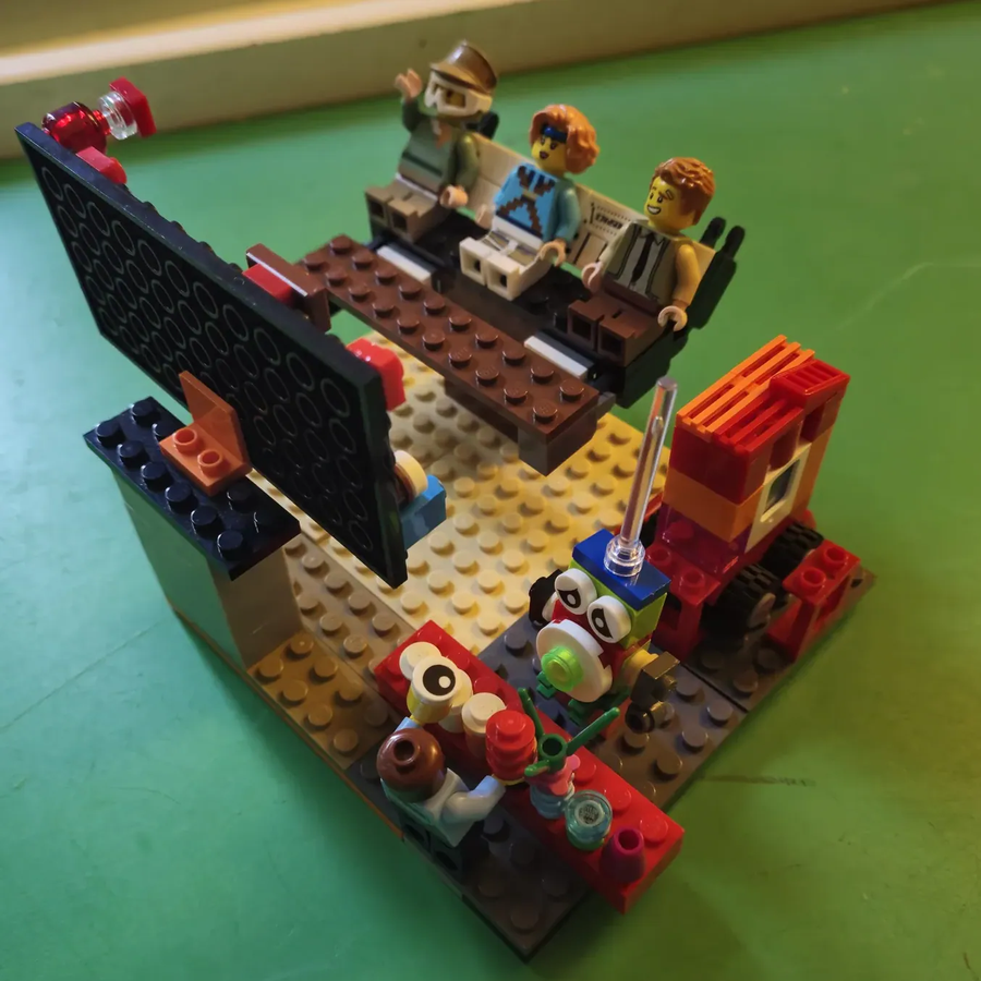 LEGO IDEAS - 🌇 Coming Together! - Family Movie Day