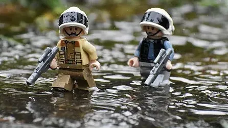 LEGO IDEAS - Toy Photography in the rain - Rebels in the Rain