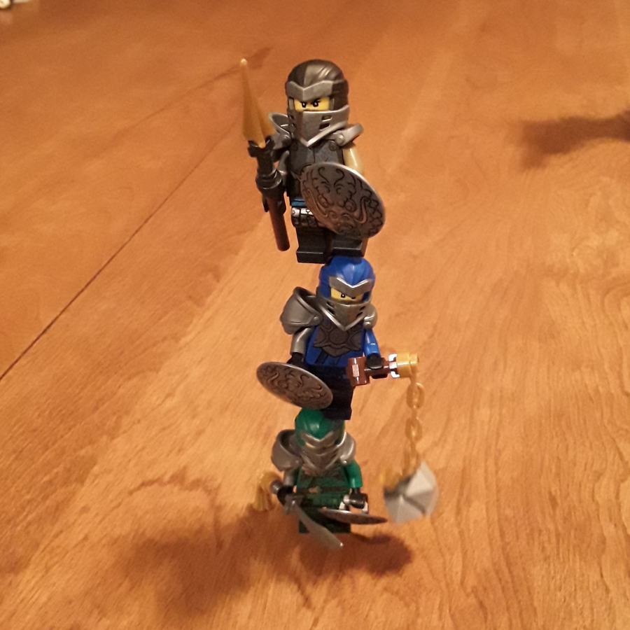 LEGO IDEAS - LEGO Balance Challenge - Ninjas Acheive Balance