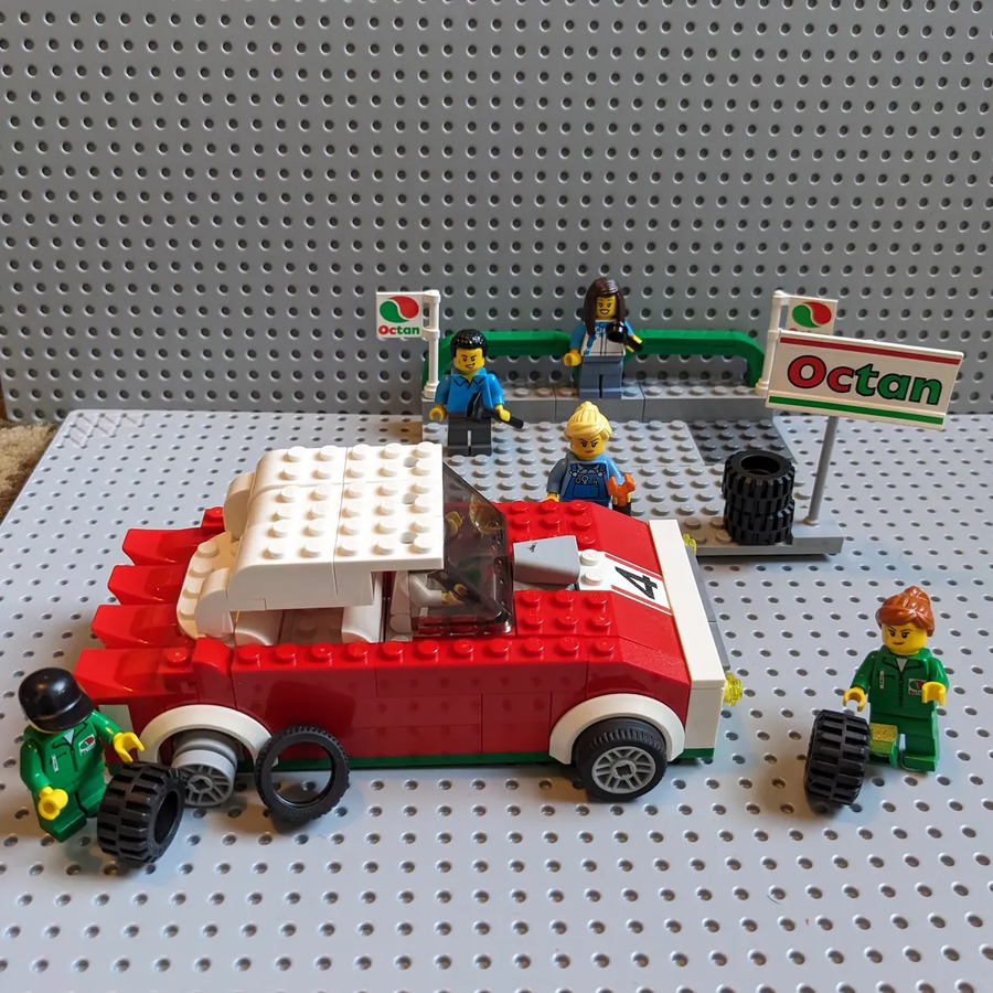 LEGO IDEAS - 🌇 Coming Together! - Racers and Their Teams