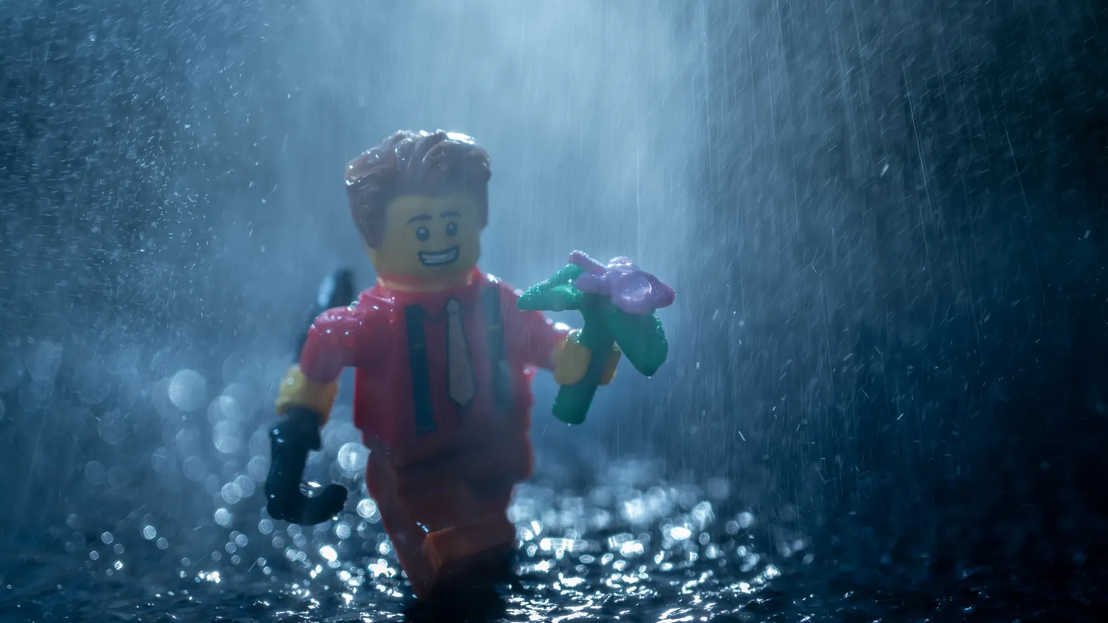 LEGO IDEAS - Toy Photography in the rain - Walking Through the Rain