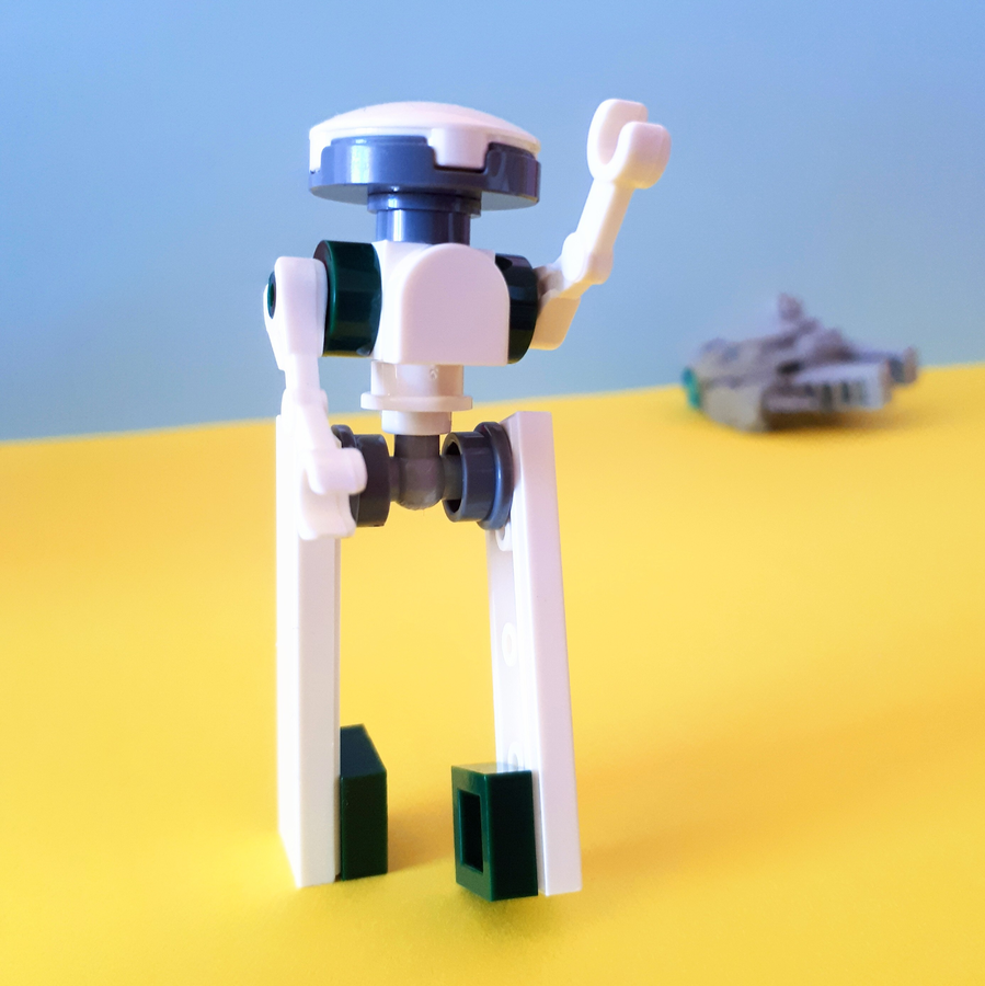 LEGO IDEAS - Build your Favorite Droid in Mini Scale! - L3-37 Minifig scale