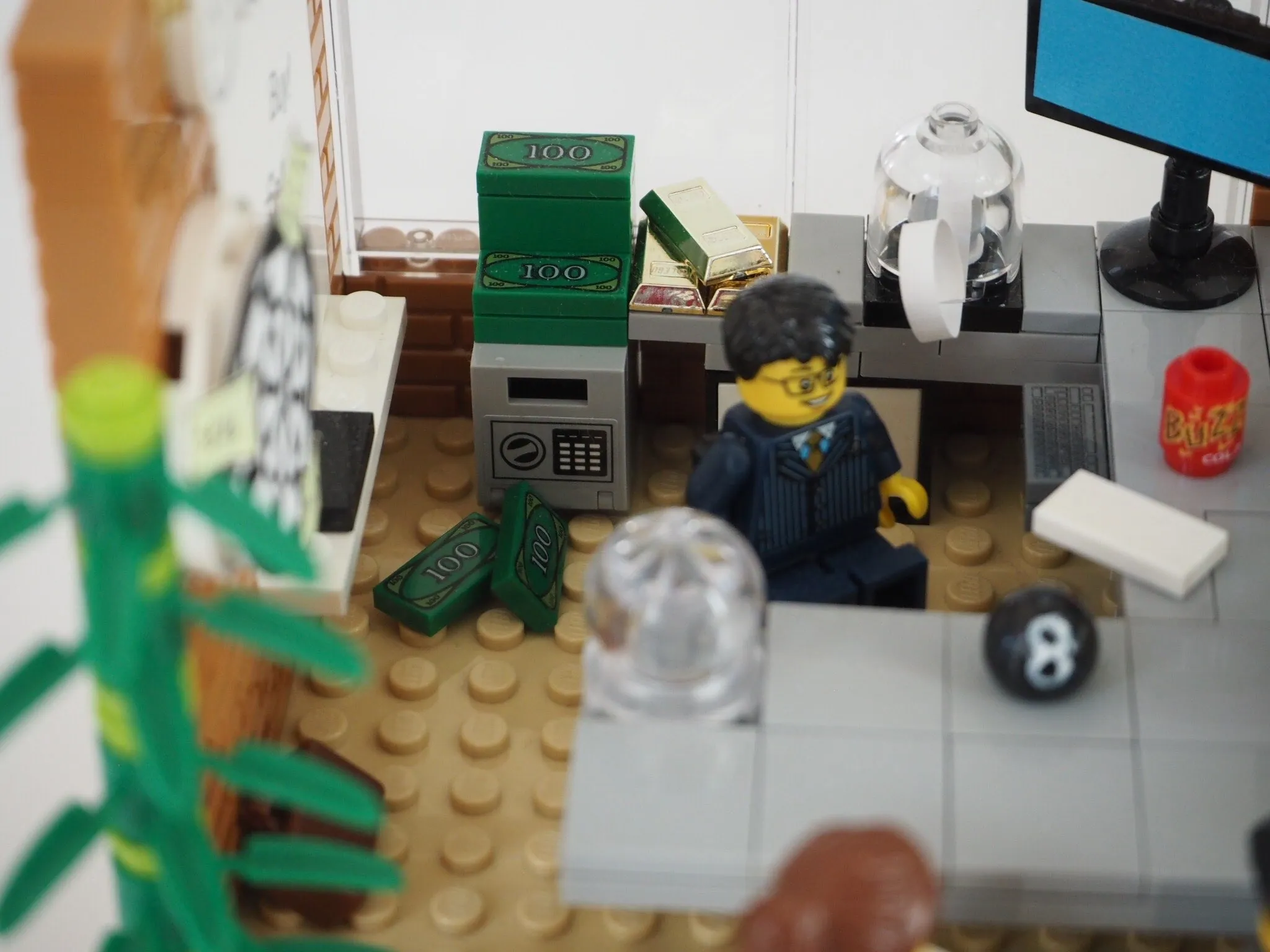 The Broker's Desk | LEGO® Ideas