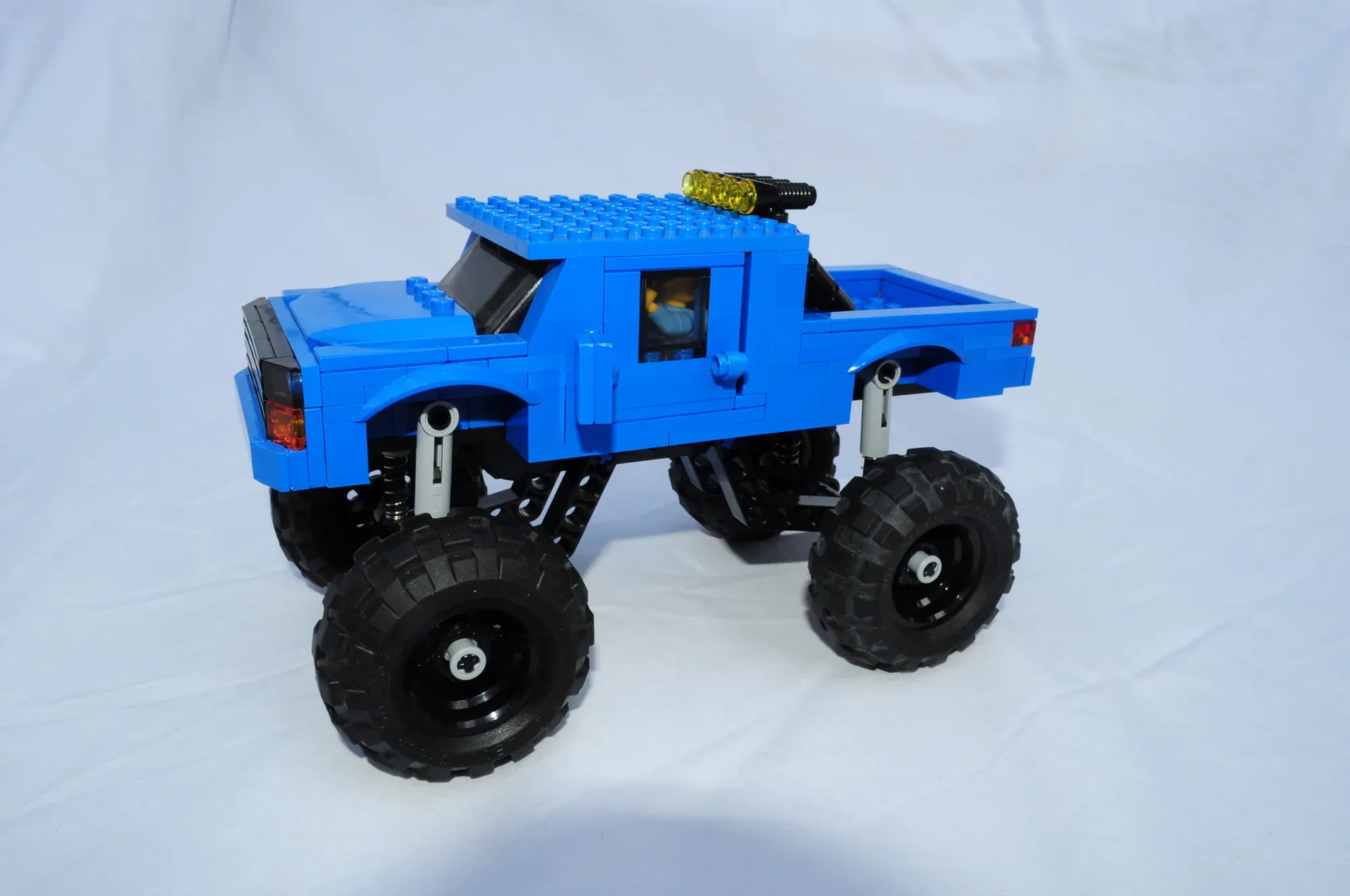 Big Blue Lifted Truck | LEGO® Ideas