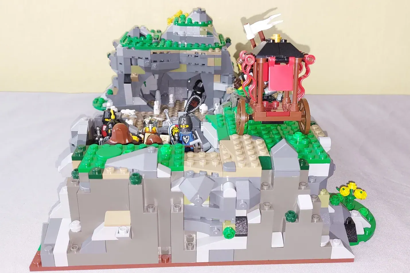 Monty Python and the Holy Grail - The Rabbit of Caerbannog | LEGO® Ideas