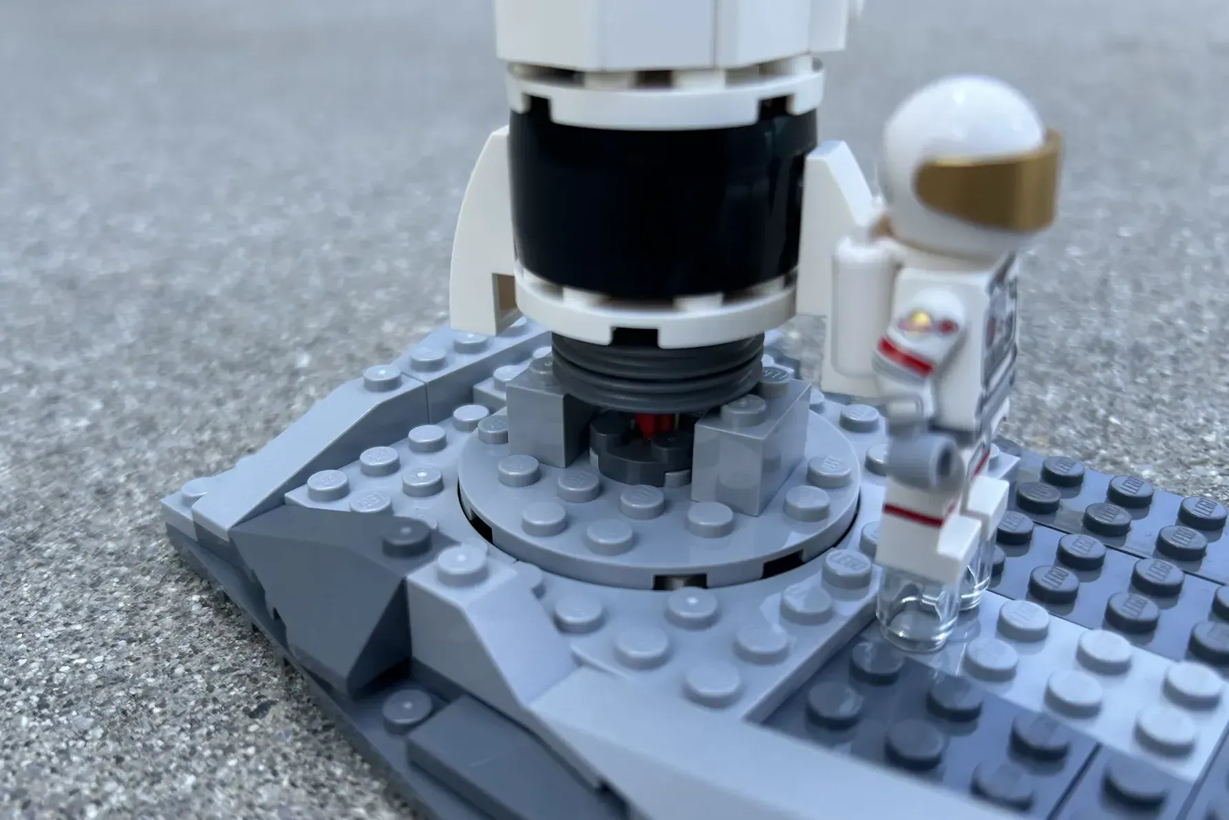 Neil Armstrong- First Moon Landing | LEGO® Ideas