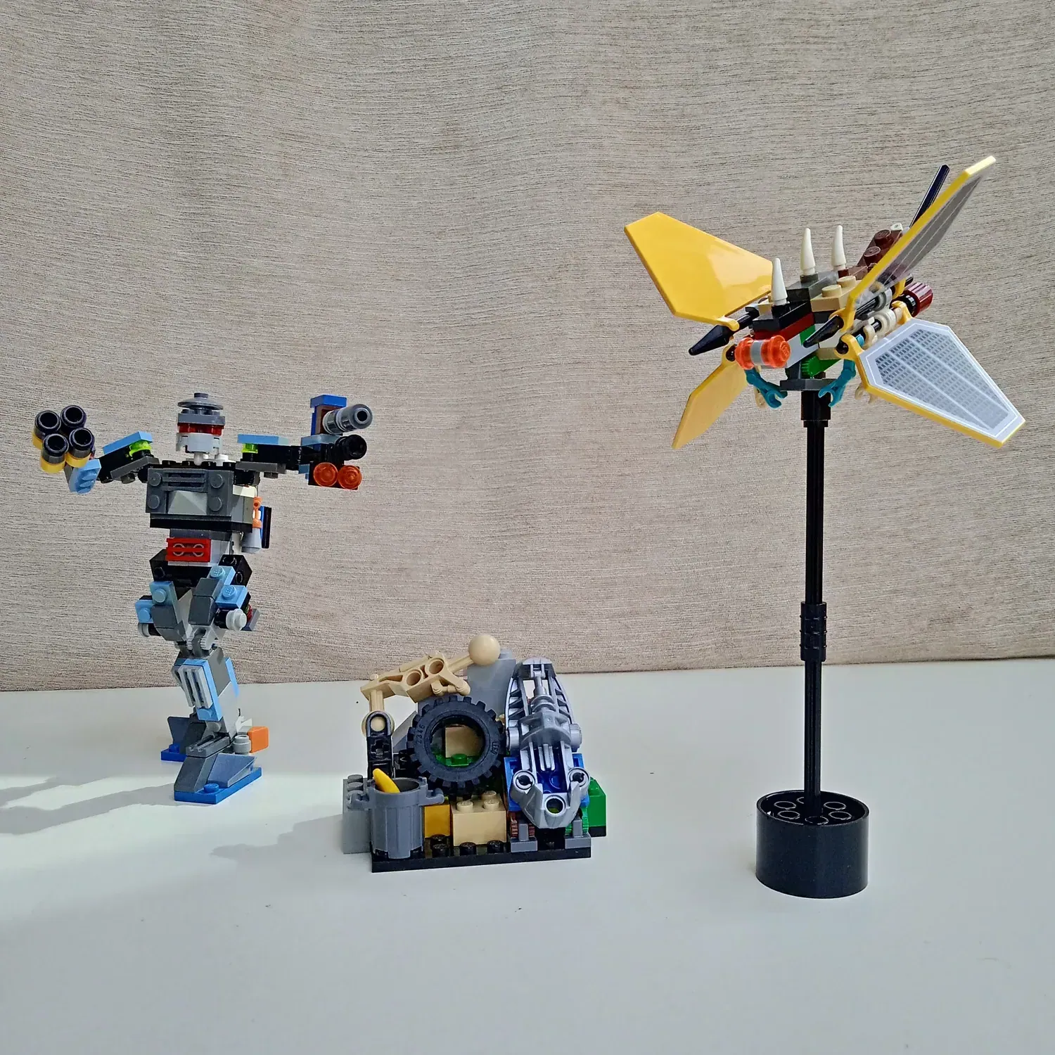 Cyber Junkyard Battle | LEGO® Ideas