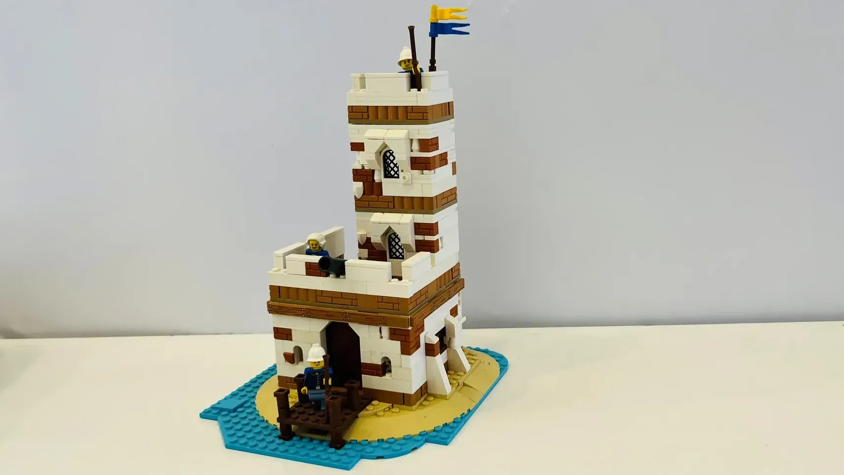 Celebrating Classics: The Southern Imperial Outpost | LEGO® Ideas