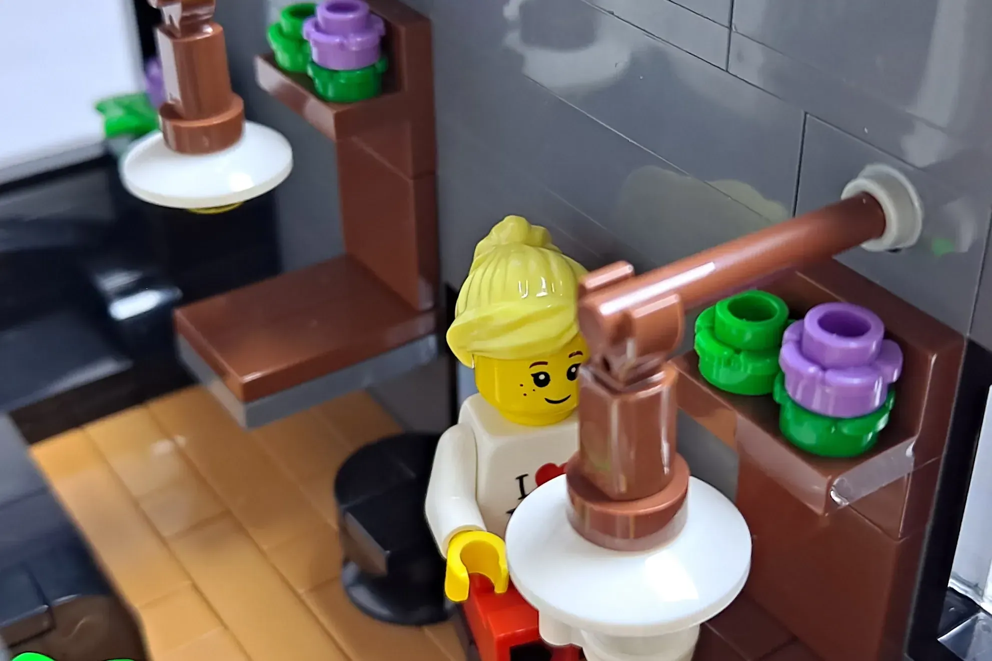 The Starbucks Modular | LEGO® Ideas