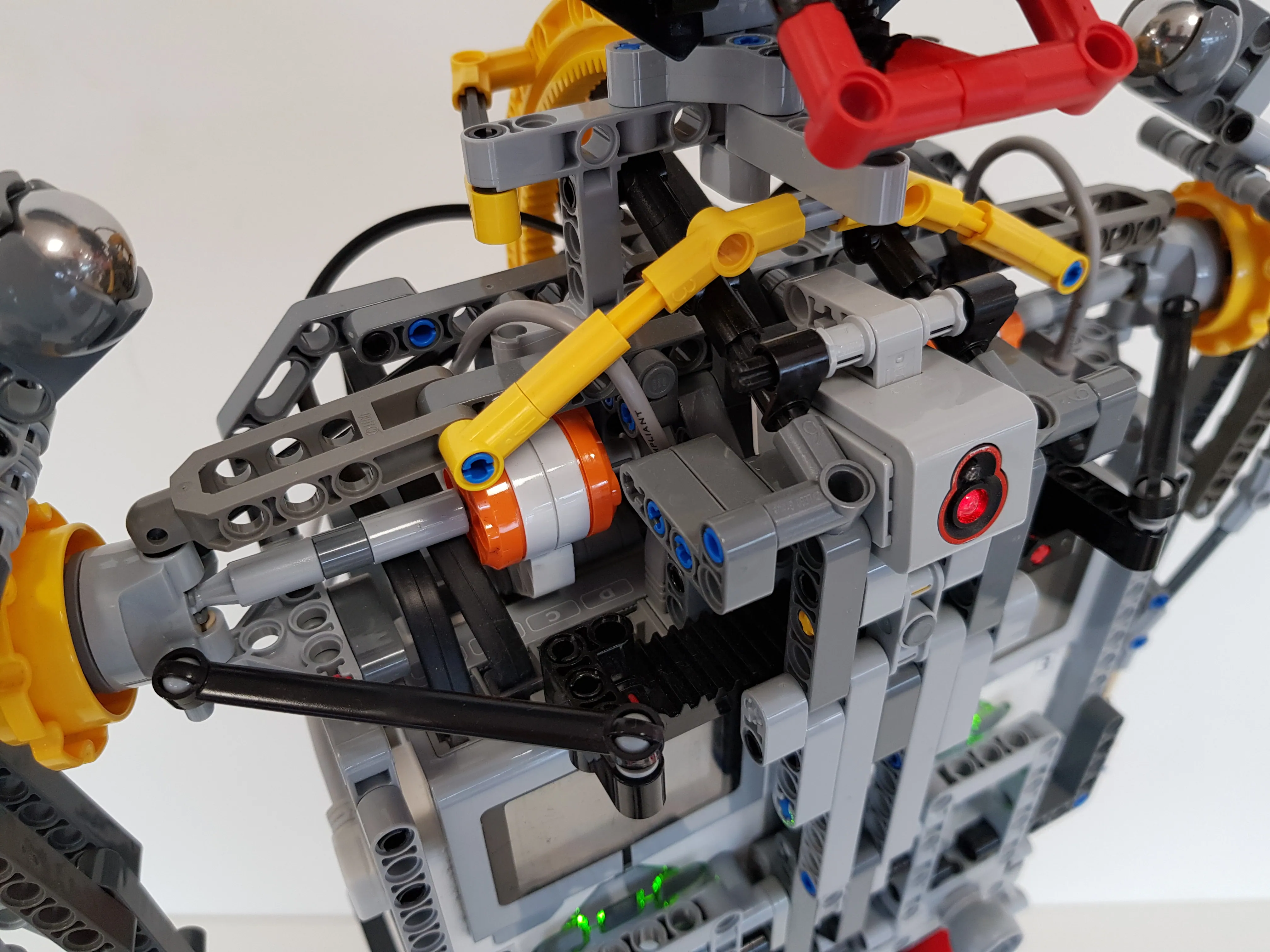 The Humanoid | LEGO® Ideas