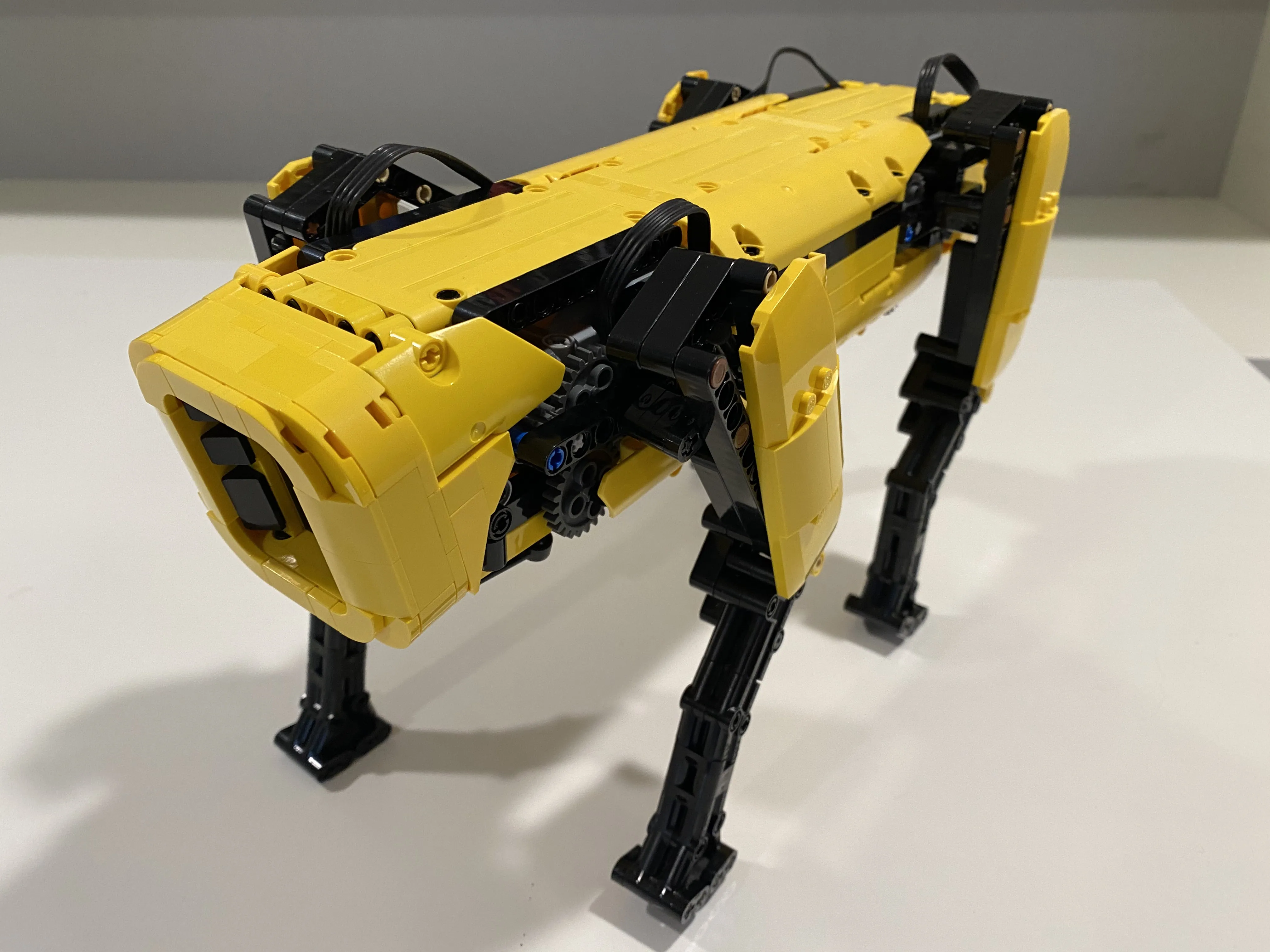 Boston Dynamics Spot 1:4 Scale Motorized Model | LEGO® Ideas