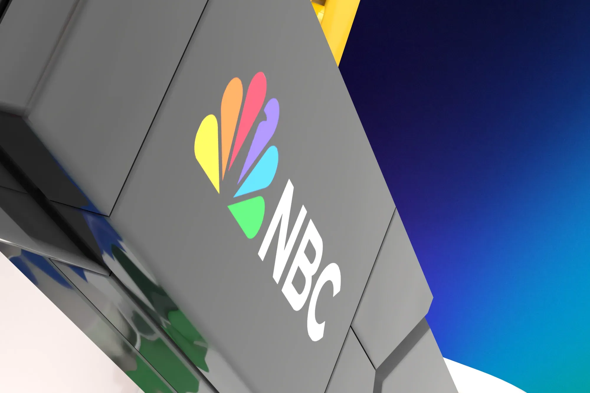 Polly the NBC Peacock | LEGO® Ideas