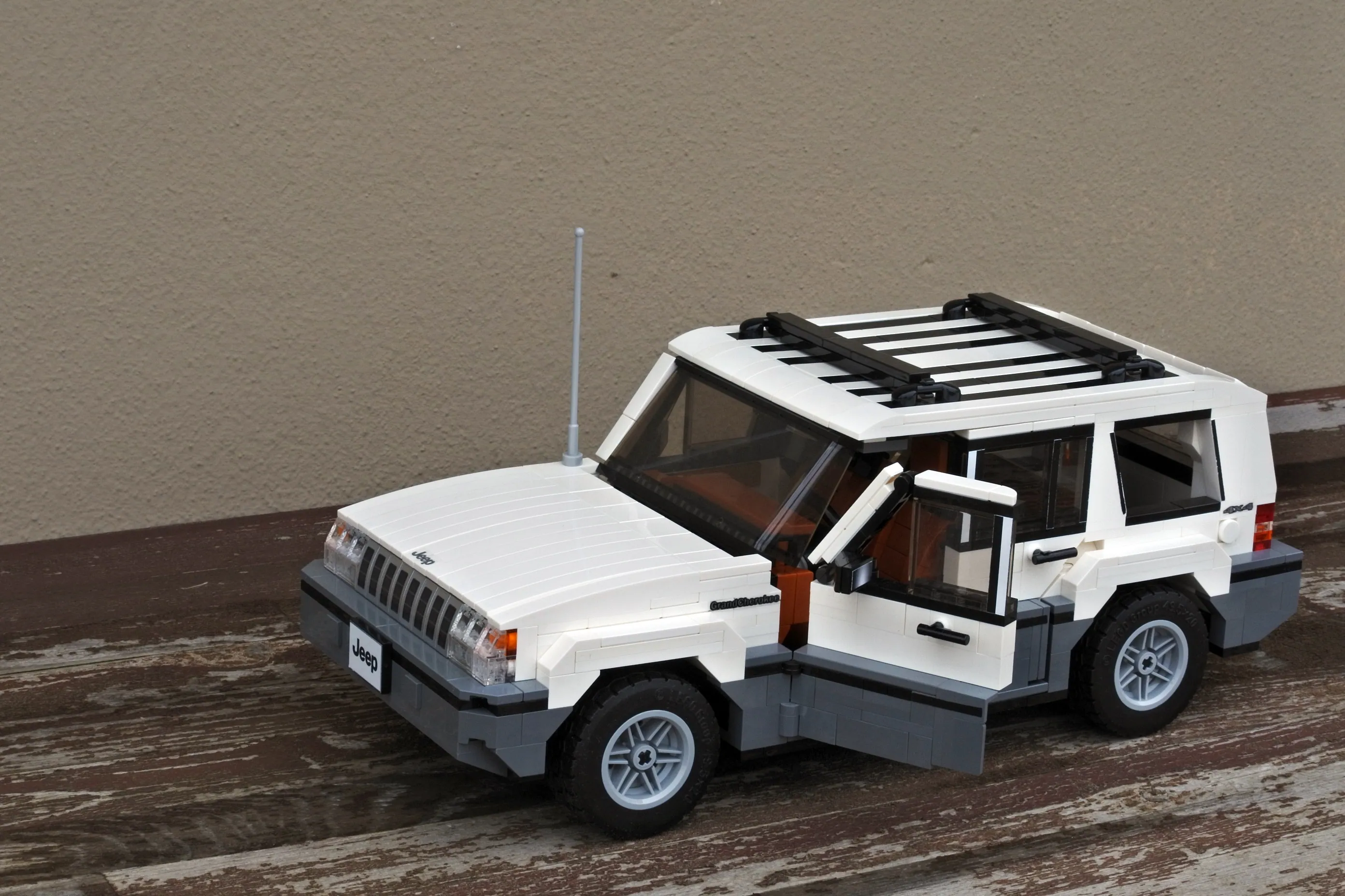 Jeep Grand Cherokee - Laredo 1993 | LEGO® Ideas