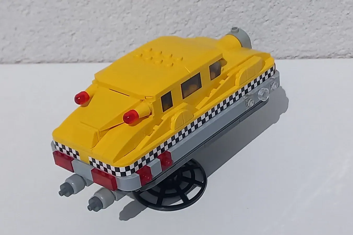Korben Dallas' Cab - The Fifth Element | LEGO® Ideas
