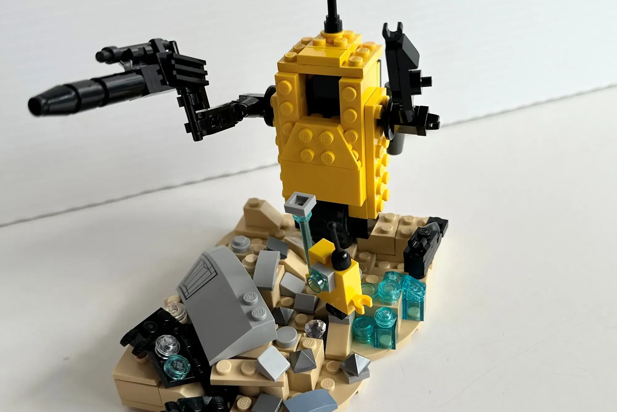 Zero 219 Robot From the Wreckage | LEGO® Ideas