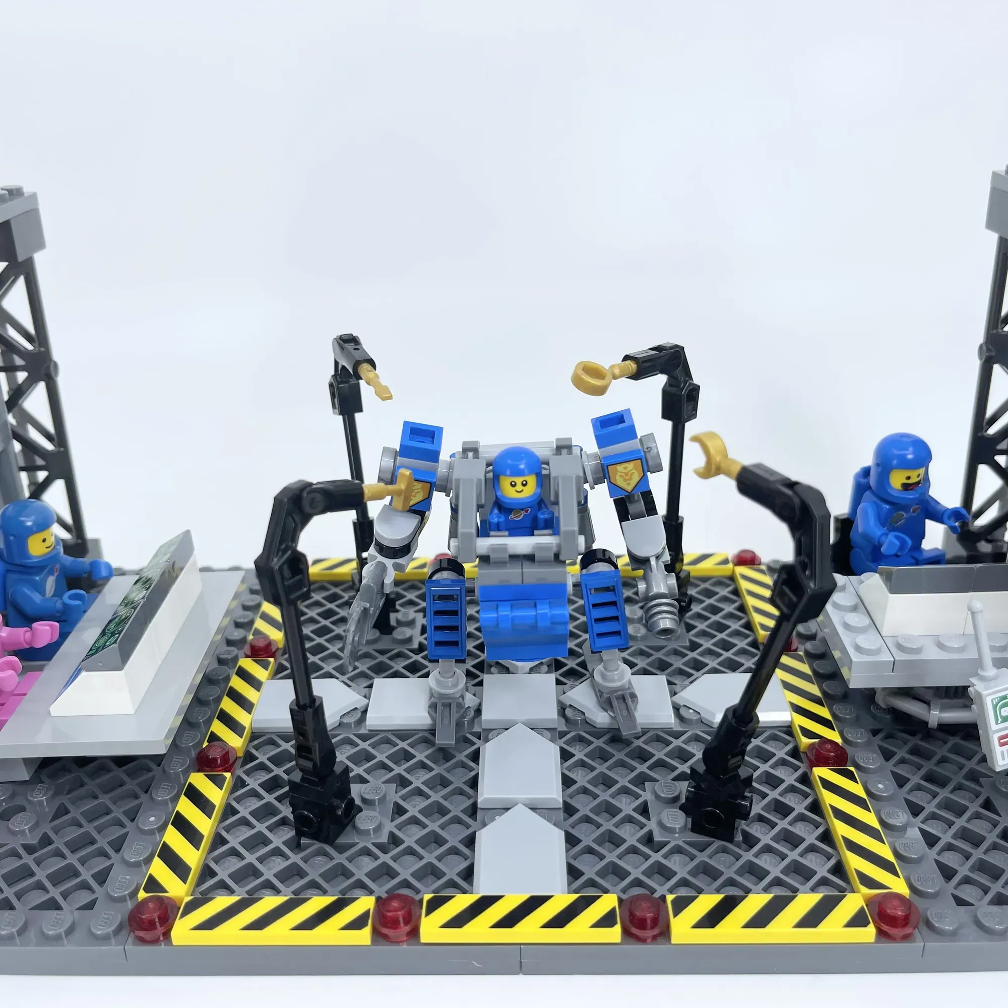 Space Robot Maintenance Dock | LEGO® Ideas
