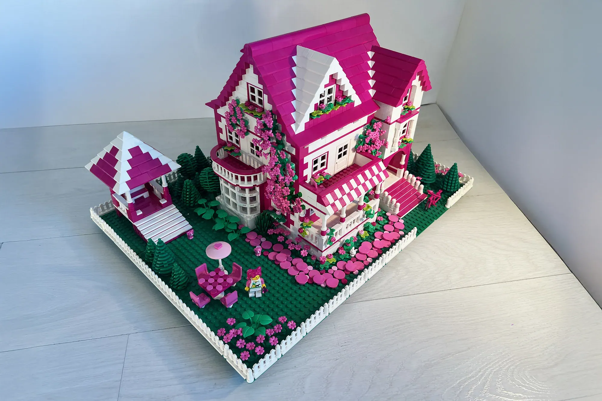 Strawberry Shortcake House | LEGO® Ideas