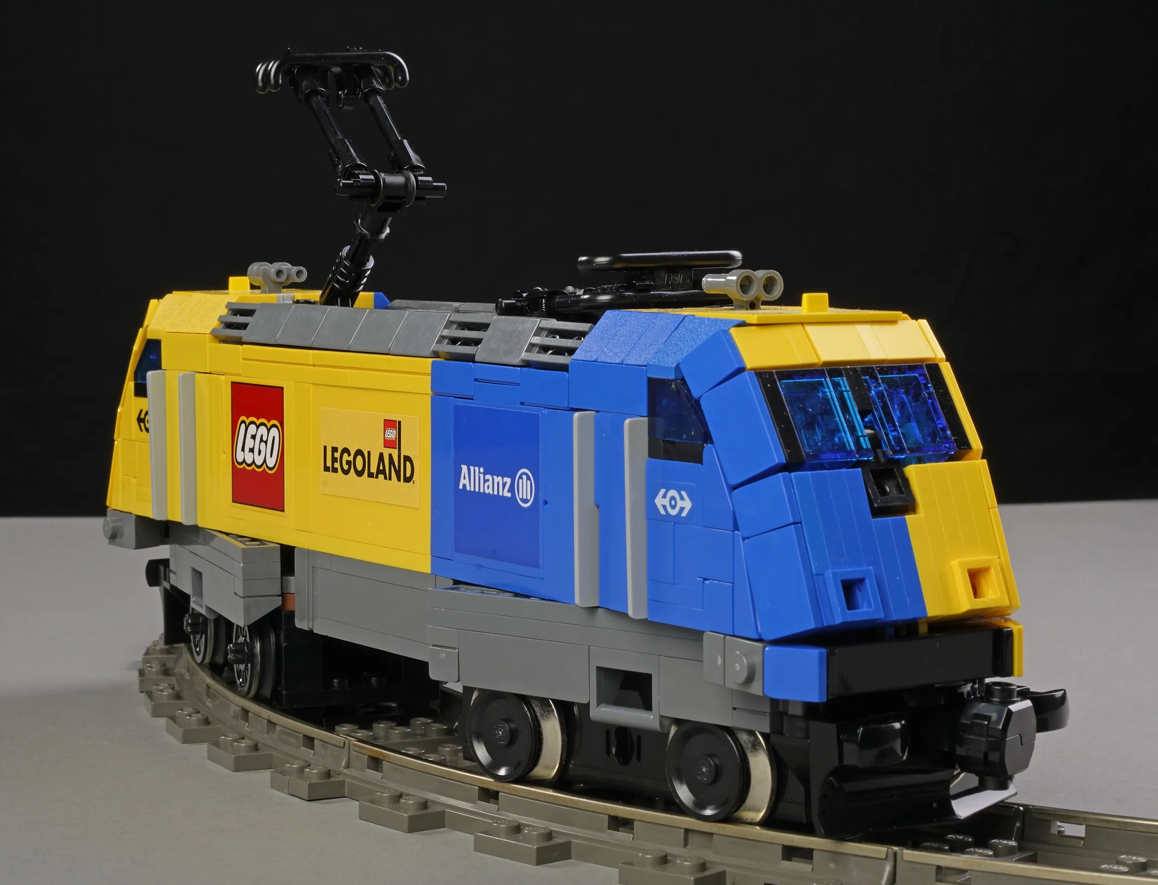 Bombardier Double Deck Train with DB Class 101 | LEGO® Ideas